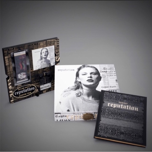 Taylor Swift | Accessories | Taylor Swift Reputation Stadium Tour Vip ...